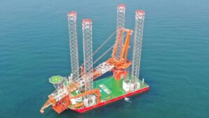 清水建設が完成した世界最大のSEP起重機船を公開