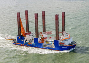 DEME「Orion」がオランダで3,500トンの洋上変電所設置
