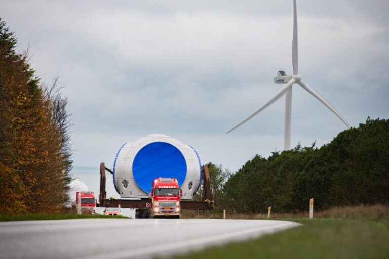 Vestasの15MWプロトタイプナセルがウスタイル試験場に到着