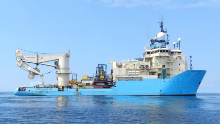 ポルトガルで設置される商用規模の波力発電設備「C4」