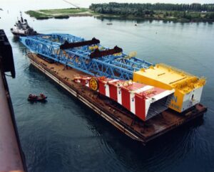 14,000トン吊りクレーン船「Saipem 7000」