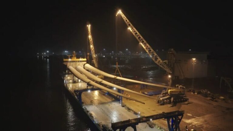 SiemensのSG14-236DDプロトタイプ用ブレードが