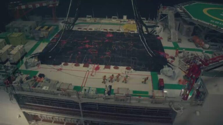 ThialfによるBaltic EagleのOSSトップサイド設置