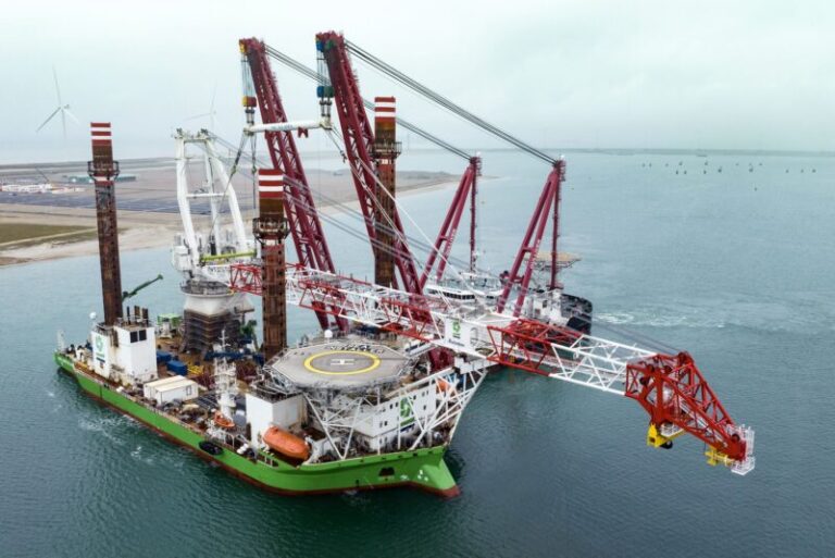 SEP船「Sea Installer」クレーンのアップグレード