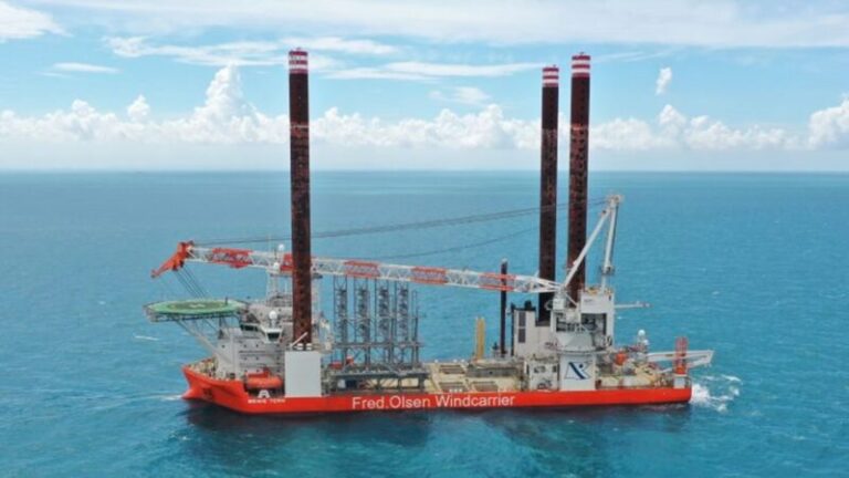 SEP船「Brave Tern」のアップグレードはスペインの造船所