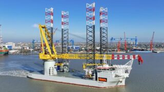 世界最大のSEP船「Voltaire」がUAEからヨーロッパへ