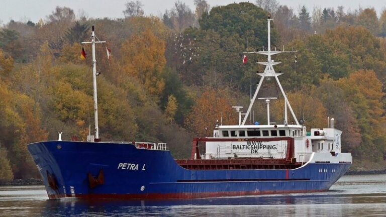 ドイツの「Gode Wind 1」で風力タービンに貨物船が衝突