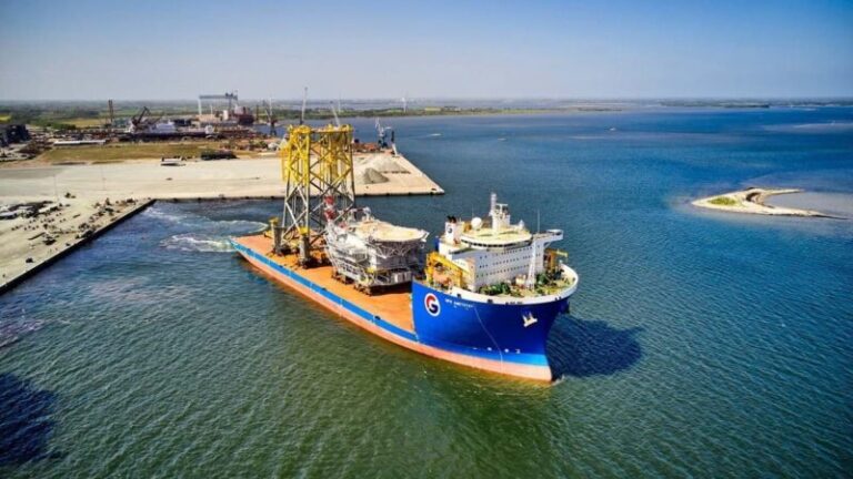 「Vineyard Wind 1」の洋上変電所がデンマークを出発