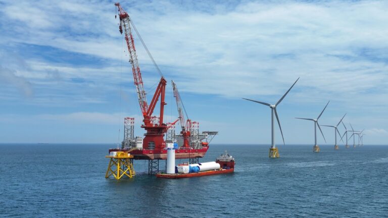 SEP船「白鹤滩」による世界最大16MW風力タービン設置開始