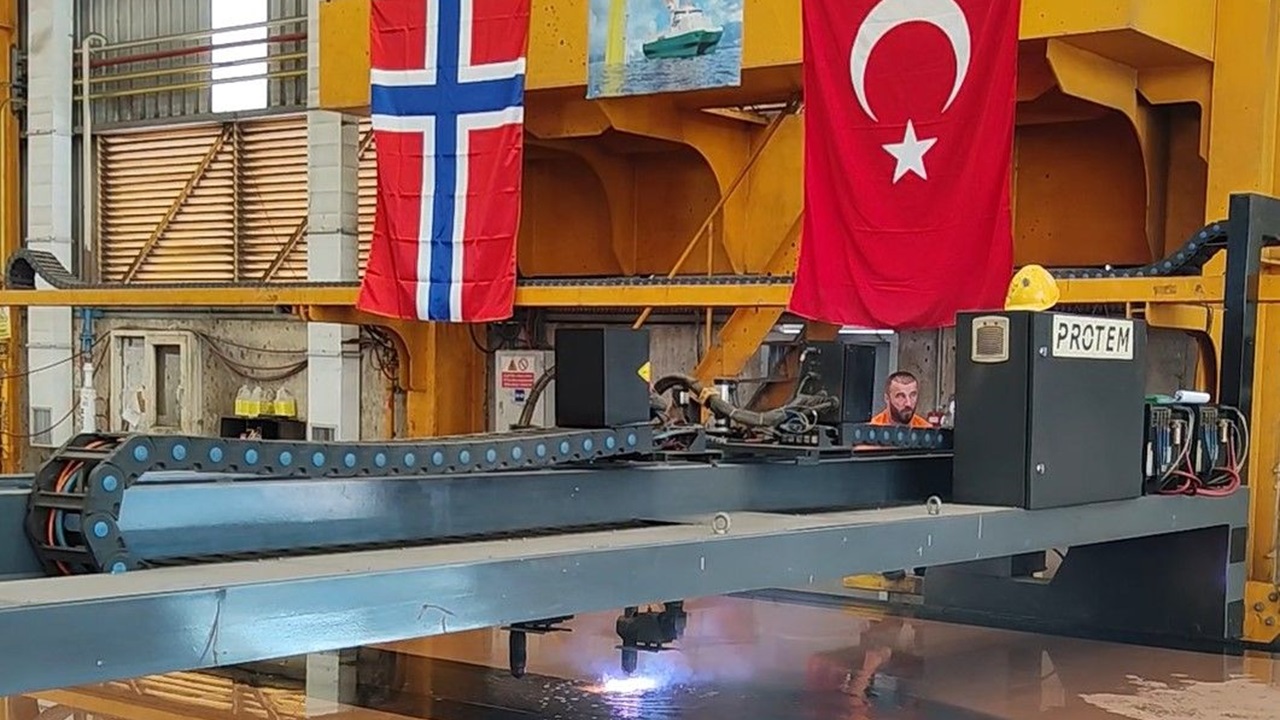 全長57mの双胴船、SOV「WindKeeper」建造開始