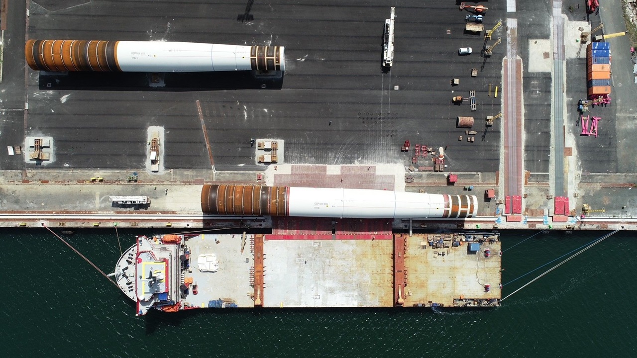 重量2,000トン、MORAY WEST向けモノパイル出荷