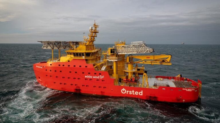 洋上風車への貨物輸送に自律型ドローン使用