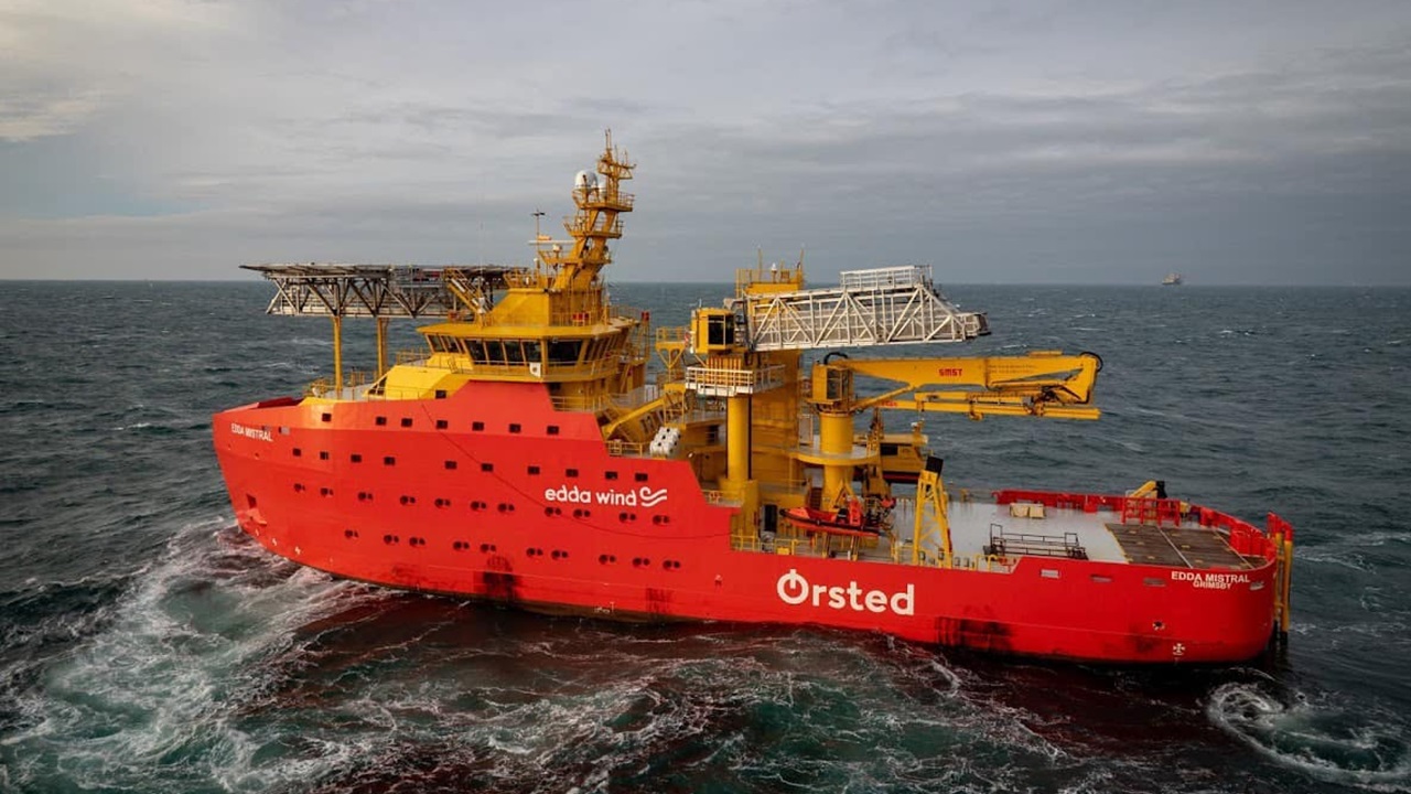 洋上風車への貨物輸送に自律型ドローン使用