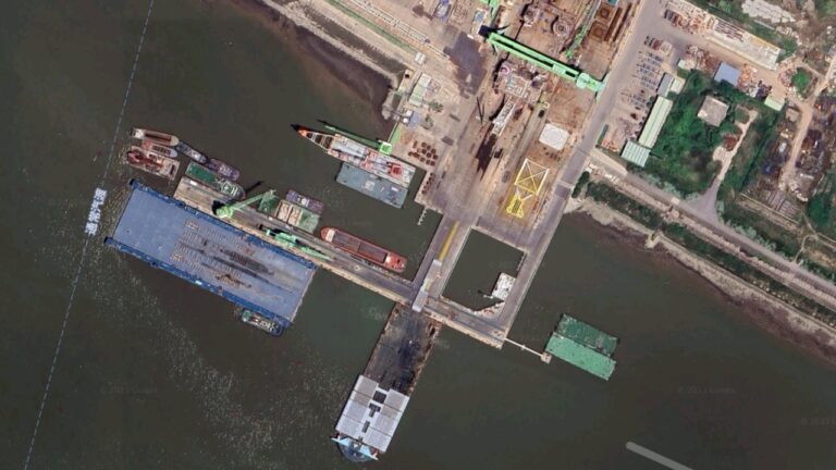 建造中のSEP船進水作業、どうやって運んでる？