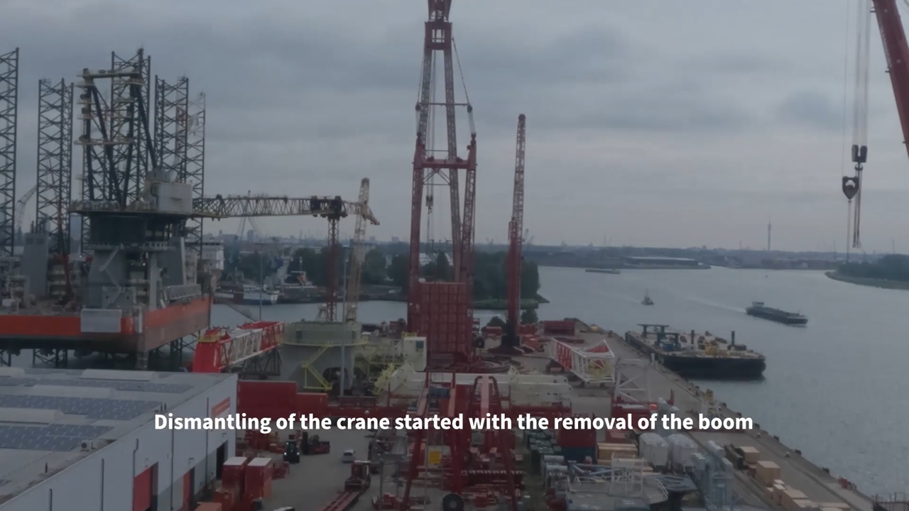 SEP船「Wind Orca」既設1,200トンクレーン撤去