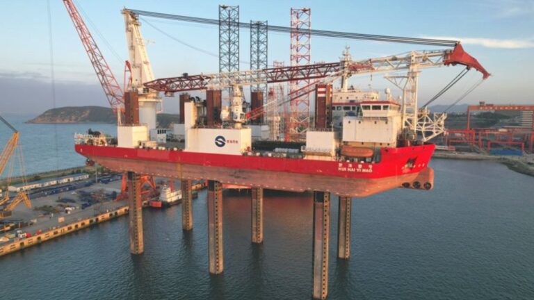 SEP船「慧海壹号」8.5MW洋上風力タービン16基設置