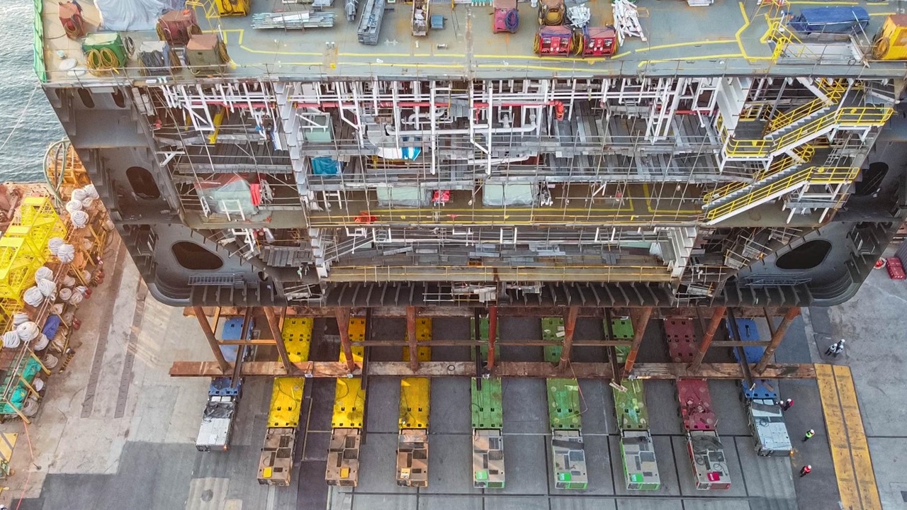 ブロック6つで63,781トン、FPSOの船殻をSPMTで運搬