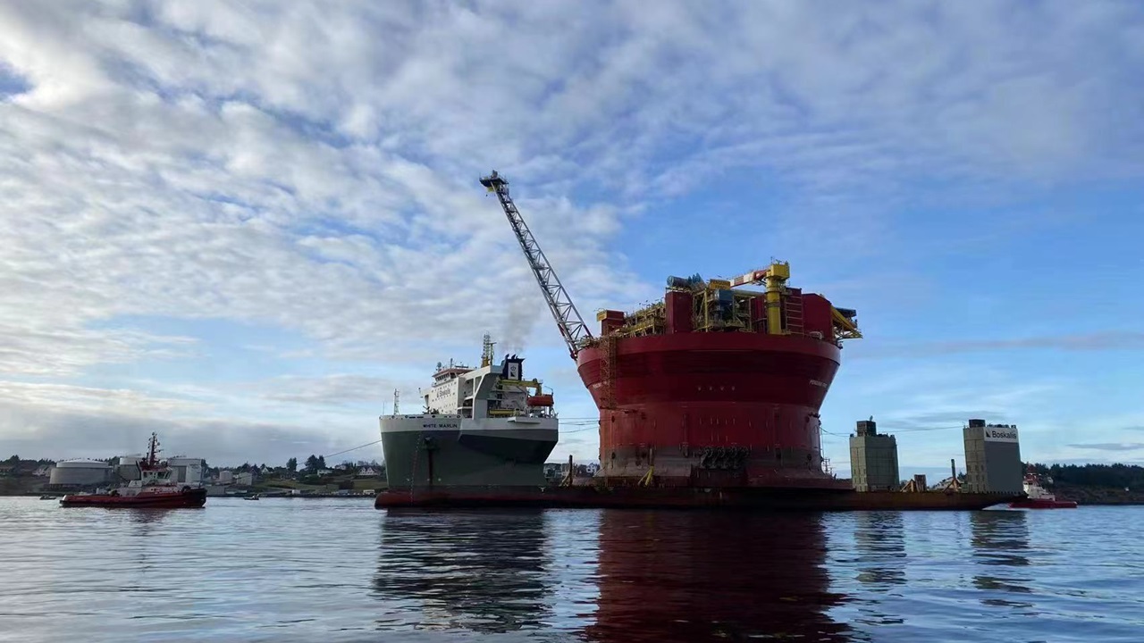 直径約90m、円筒型FPSO「海洋石油122」本体部分が完成