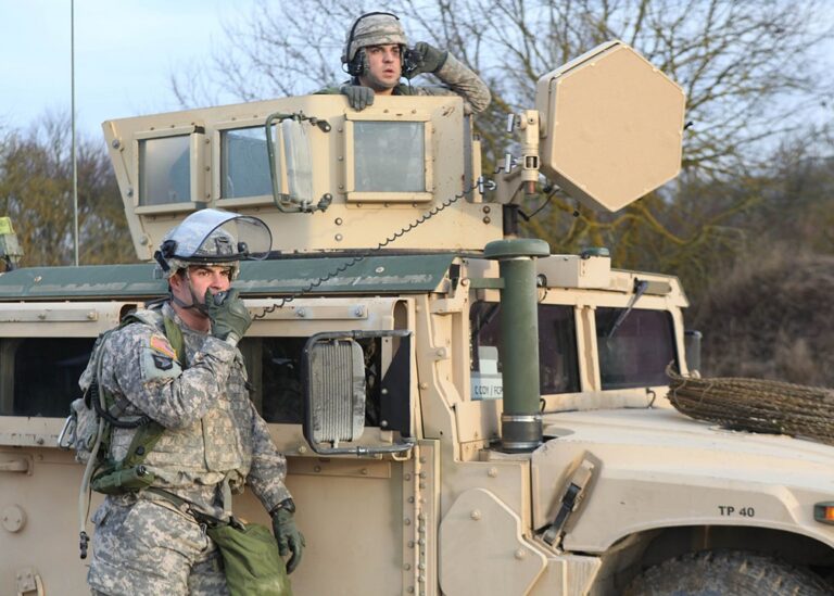 スカボロー礁付近で中国海警局がフィリピン船へ放水、LRAD使用も