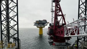 「Moray West」で1基目の洋上変電所設置完了