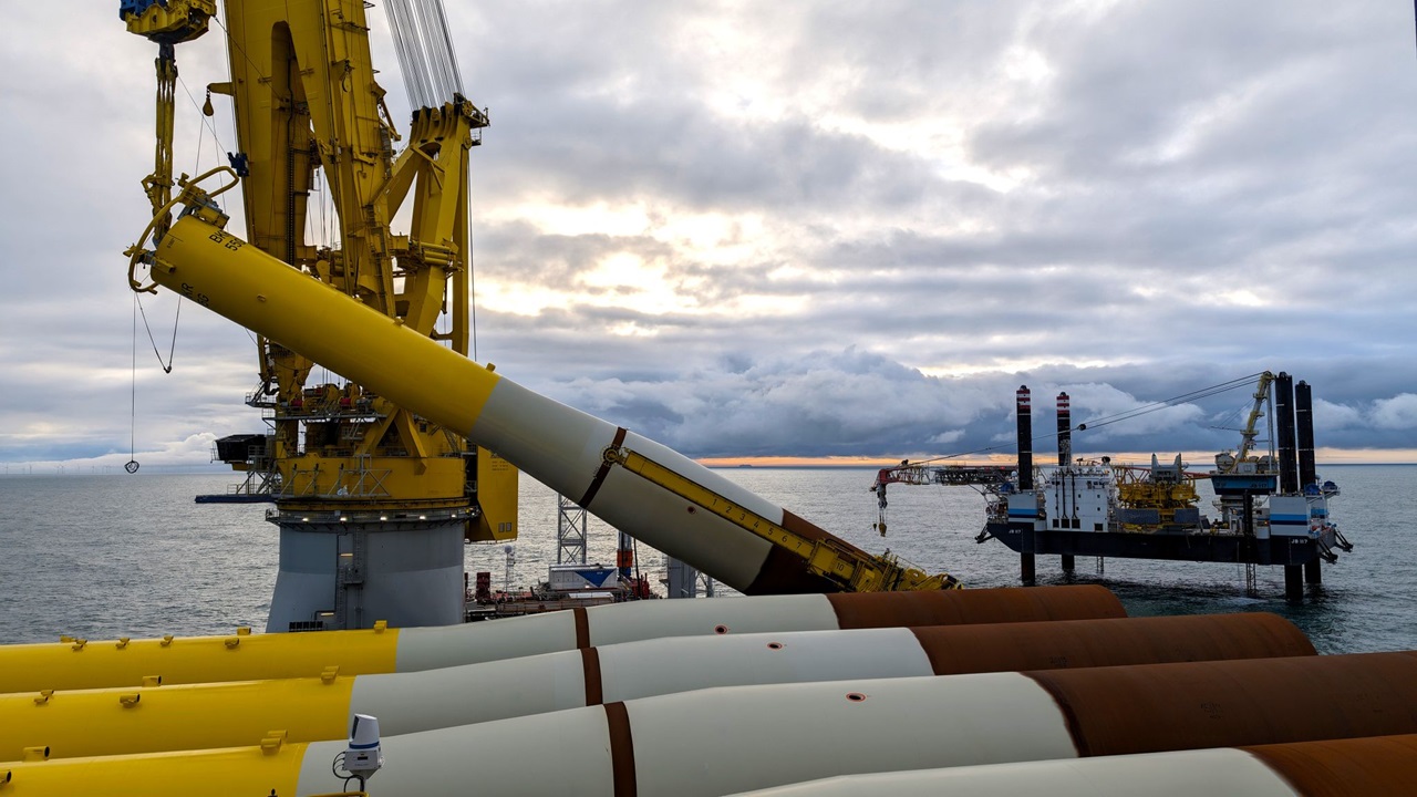 「Borkum Riffgrund 3」でモノパイル設置開始