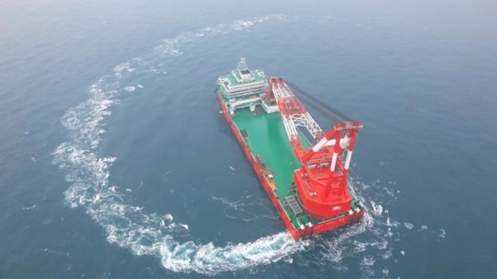 自航式5,000トン吊りクレーン船「中天39」吊り上げ試験完了