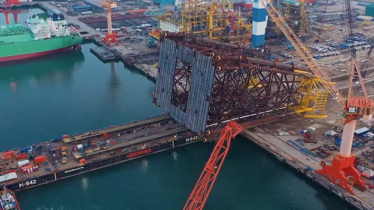 フロートオーバーによる重量14,000トンのトップサイド設置