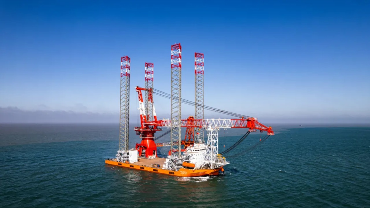 1,600トン吊りSEP船「海建020」海上公試完了