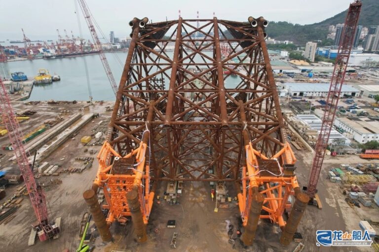 重量17,000トン「惠州26-6油田」トップサイド輸送開始