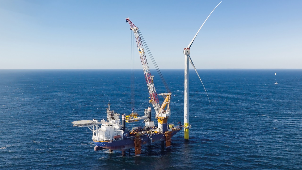 英国のSofia洋上風力で「Aeolus」によるモノパイル設置