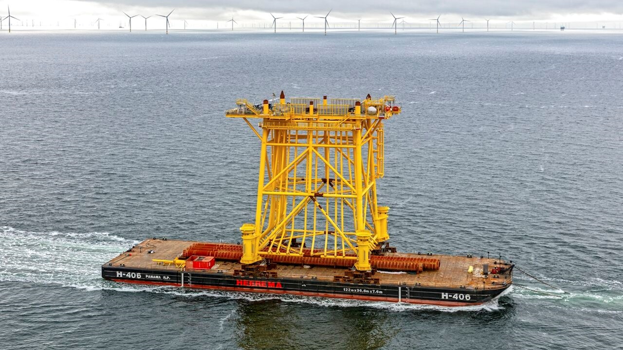 Hollandse Kust westの洋上変電所ジャケット設置