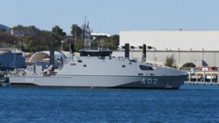 フィジー海軍の哨戒艇「RFNS Puamau」が座礁