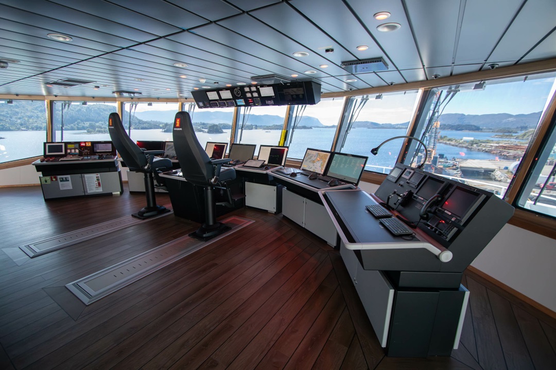 TWIN X-STERNを搭載した初のCSOV引き渡し