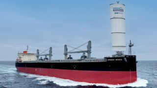 世界初、商船三井がウインドチャレンジャー搭載LNG船のAiP取得