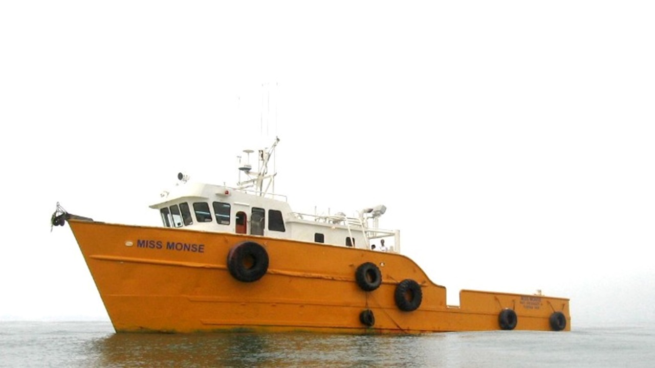 パイプライン敷設船「Tog Mor」離礁に向けた作業開始