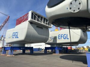 EFGLに設置する10MWの風力タービンタワーとナセルが到着