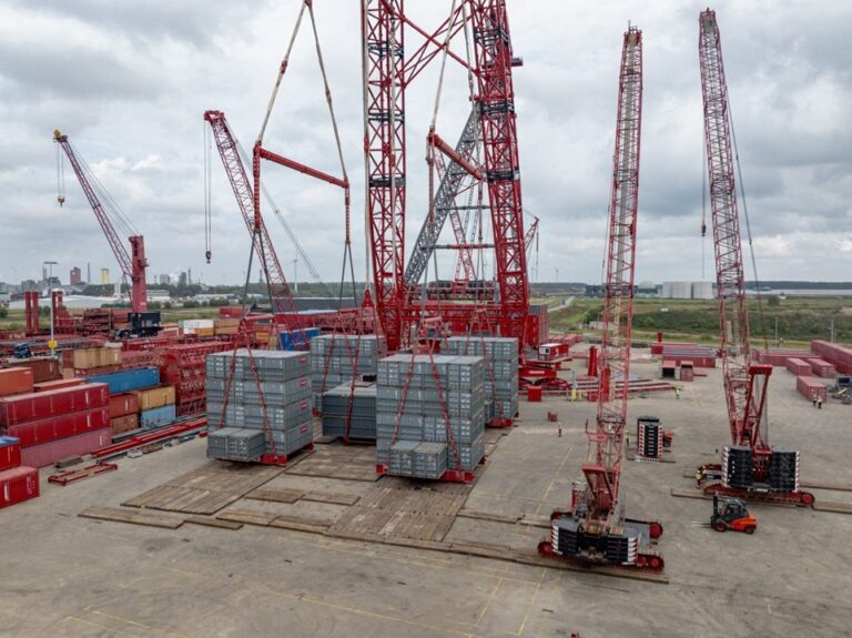 Mammoetリングクレーン「SK6000」テストプログラム完了