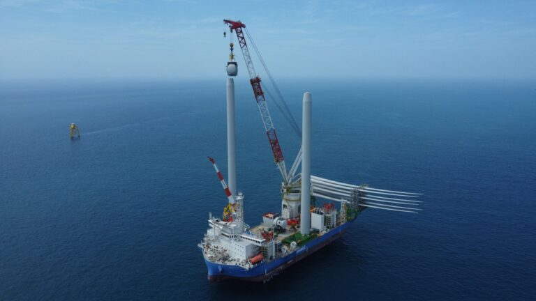 「BLUE WIND」台湾の海龍洋上風力で14MW風力タービン設置