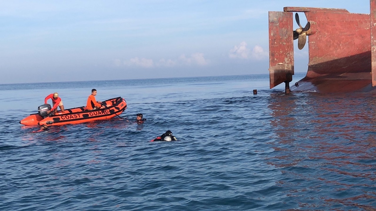 フィリピンのミンドロ島沖で砂運搬船「Hong Hai 16」転覆