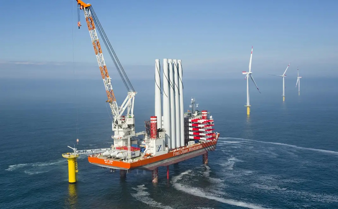 DFOがLamprellとSEP起重機船建造に関するMOU締結