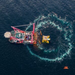 重量2,600トン、デンマークの「Thor」で洋上変電所トップサイド設置